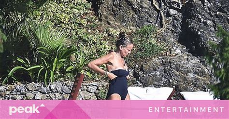 “sex In The City” цувралын 53 настай од биеэ гайхуулжээ Peak News