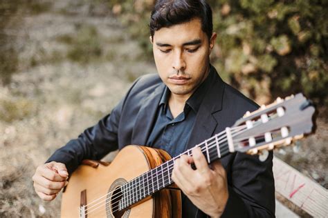 Enhome English Carlos Restrepo Guitarist