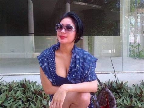 Kumpulan Foto Bibie Julius Di Bali