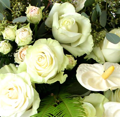 근조화환디자인화환 디자인 근조 화환 특별한 백장미 조문화환 아름다웠다고 마음 전하는 날 꽃배달 플라워119꽃배달서비스 근조화환디자인화환 디자인 근조 화환