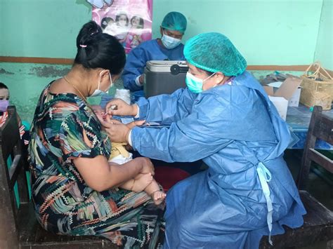 ဘူးသီးတောင်မြို့၌ အသက်တစ်နှစ်အောက် ကလေးငယ်များအား ပုံမှန်ကာကွယ်ဆေးထိုးနှံတိုက်ကျွေး