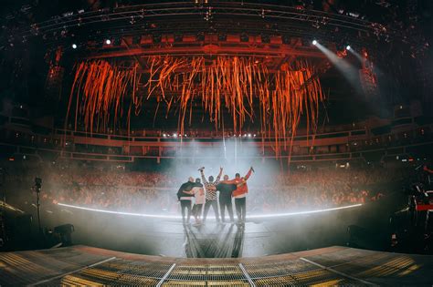 Five Uk Tour What Did The Beloved Boy Band Perform On The First Night