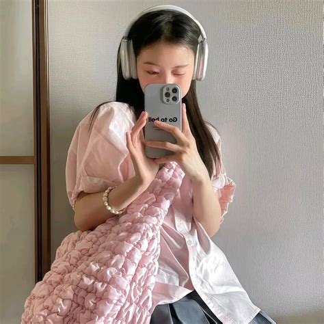 简单干净气质的女生头像 高质量气质款女头很干净配图网