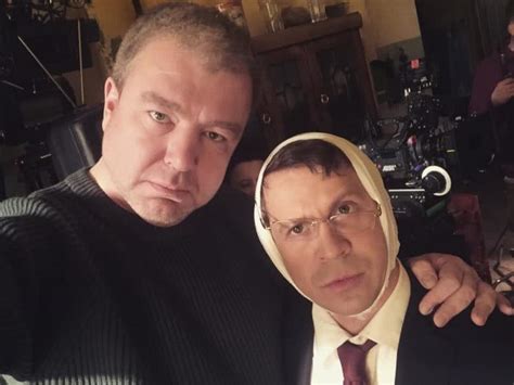 Александр Робак биография и личная жизнь с женой и детьми фото из инстаграма актера