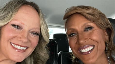 Gmas Robin Roberts Lip Syncs A Surprising Song For Fiancée Amber Laign
