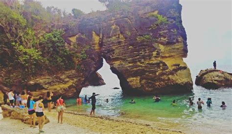 Ungab Rock Formation In Mongpong Island Marinduque