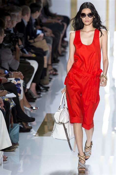 走秀的模特图片 走秀的时装模特素材 高清图片 摄影照片 寻图免费打包下载