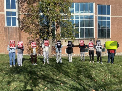 Malcom Todd Feels Incomplete On His Self Titled Debut Album The Daily