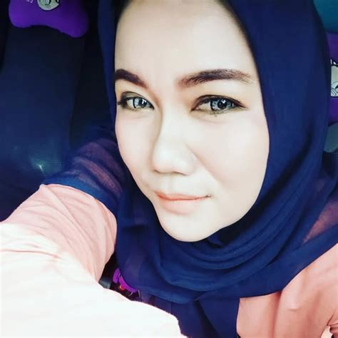 Nanie Nie324 On Threads