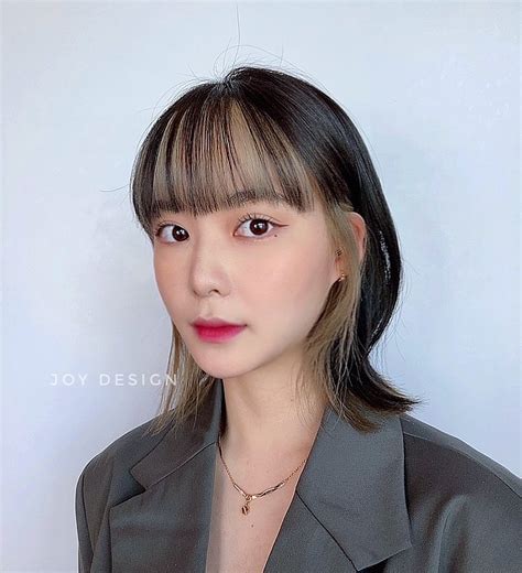 준오헤어 센텀시티역점 조이쌤의 시크릿투톤 포인트염색 이어링염색 으로 앞머리와 헤어라인에 포인트를 주어 귀뒤로 넘겼을때 가장 매력적인 디자인이랍니다 단발머리