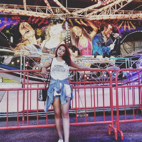 เที่ยวสวนสนุกต้องแต่งตัวให้สุด