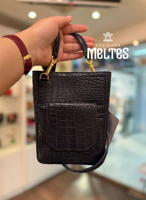 Meltes 𝟐𝟎𝟐𝟓 оны шинэ загвар аргагүй гоё ирсэн байна😍 𝐑𝐈𝐕𝐄𝐑 брэндийн матрын арьсан шинэ