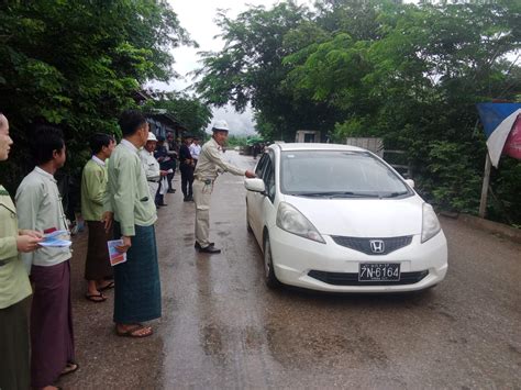 ကွန်ဟိန်းမြို့၌ ယာဉ်စည်းကမ်း၊ လမ်းစည်းကမ်းဆိုင်ရာ အသိပညာပေးခြင်းနှင့် လက်ကမ်းစာစောင်များ ဖြန့်ဝေ