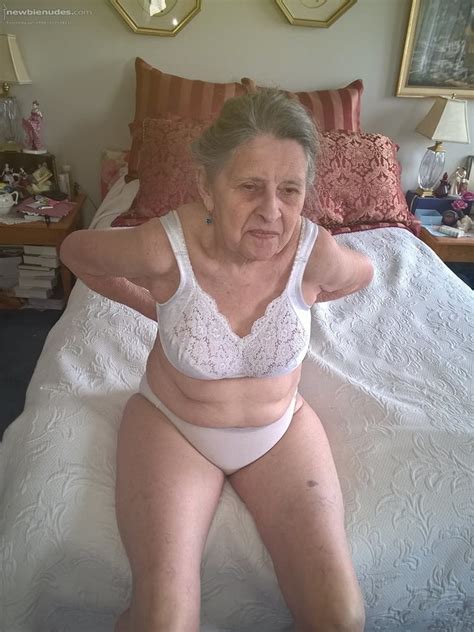 Abuelas Desnudas Fotos Porno Xxx Fotos Imágenes De Sexo 3895871 Pictoa