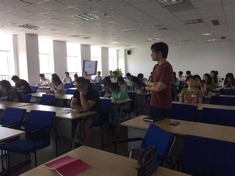 南开大学李福军研究员应邀来我院作夏季学期高端学术报告 青岛大学材料科学与工程学院