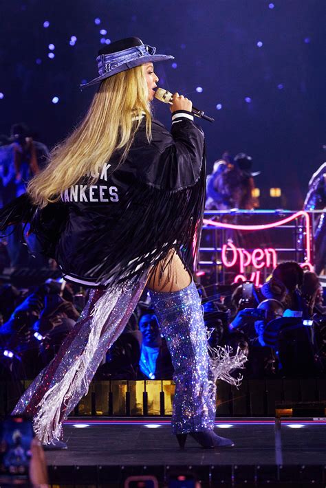 Beyoncés Cowboy Carter Tour Outfits Live Updates Photos