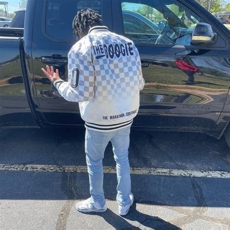 Man Man Sheluvsmann • Threads Say More