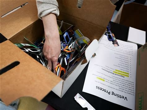 Photo Gallery Eclipse Glasses Recycle And Reuse Sorting The Blade