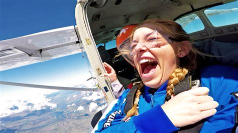 P01 Josalyn Exit 3rd Oct Sara Skydive Ramblers