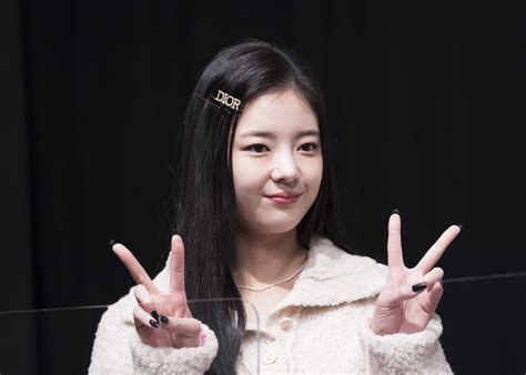 빈털터리 On Twitter 221218 있지 Itzy 리아 Lia