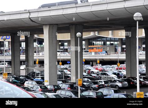 Cars Parking Roissy Charles De Gaulle Airport Terminal 2 Paris