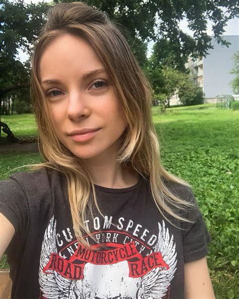 Gefällt 2 730 Mal 100 Kommentare Call Me Bond Jules Bond Watermelon Jules Auf Instagram