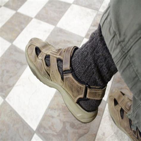 Shoe Detection For Building Hygiene Object Detection Dataset By 62011275 Kmitl Ac Th