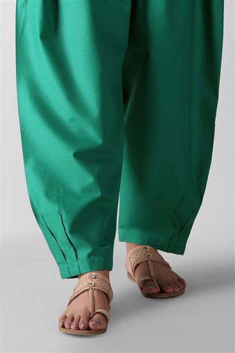 New Latest And Trendy Trouser Capri Design In Trendy