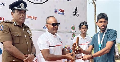 පොලිසියෙන් හිරිහැර ක්‍රීඩක චමීර විජේබණ්ඩාර මානව හිමිකම් කොමිසමට Lanka Truth සිංහල Latest