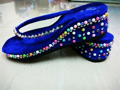 မြန်မာ အေစီဖိနပ်များ Added A New Photo မြန်မာ အေစီဖိနပ်များ