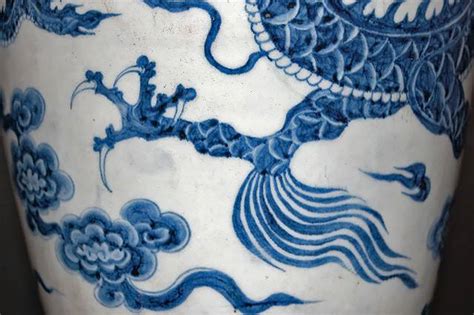 从大维德至正型元青花瓶了解元青花瓷器鉴定