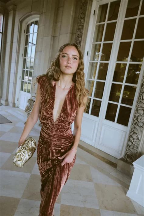 25 Boho Wedding Guest Outfit Ideas That Are Actually Stunning Chic