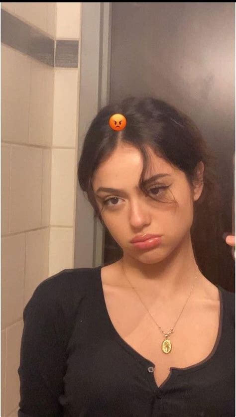 Nailea Devora Instagram Story September 4 Fotos A Contraluz Fotos