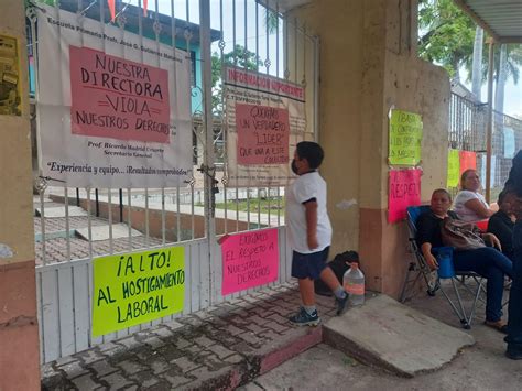 Toman Primaria En Escuinapa Exigen Destitución De La Directora Por