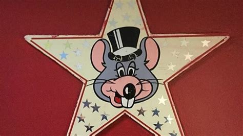 Chuck E Cheese Facts