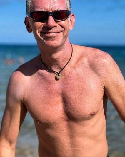 Anche Andrea Agresti Le Iene Innamorato Della Sardegna “caspita Se è Bella ” Ajò Noas