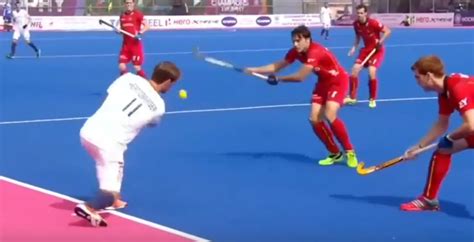 The Overhead Pass How To Do It Better By Hockey Performance Academy