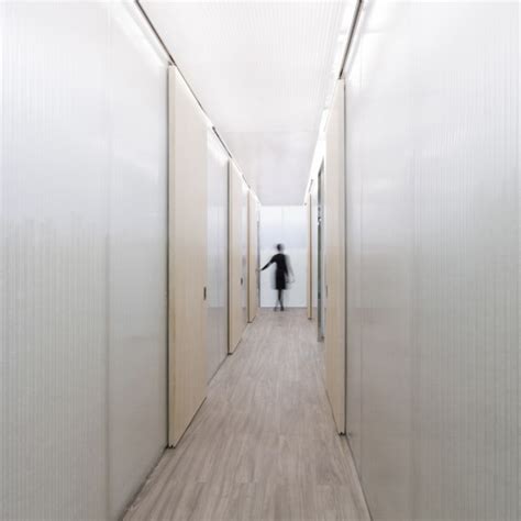 Hariri Pontarini Rethinks Cold Medical Interiors At Barlo Ms Centre