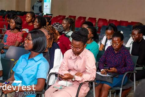 Adaeze Comfort Nnamdi On Linkedin Me Checking All The Youtube Videos Opened On My Pc Tabs And