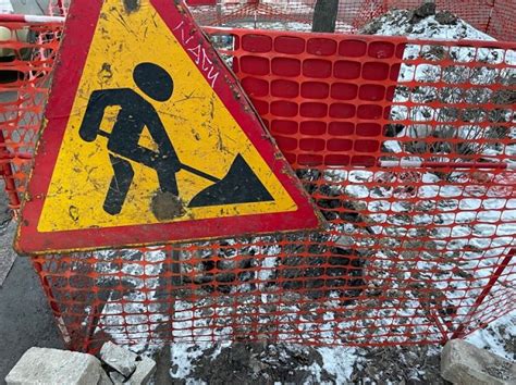 В Липецке снова зафиксировали повреждение трубы из за которого 12