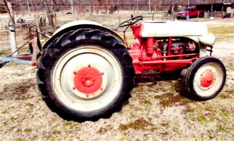 Tractor Story Ford 9n