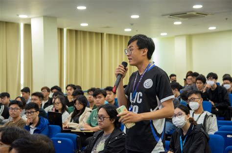 Seminar Summary A Human Centered Artificial Intelligence Approach For Conducting A Systematic