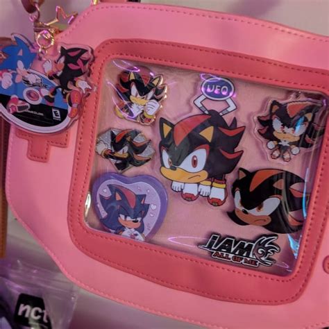 Sonic The Hedgehog Button Pins Holographic Or Glossy Sonic Shadow Knuckles Tails Amy Rouge