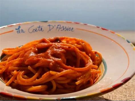 Spaghetti Alla Corte Dassise La Ricetta Calabrese Che Conquista I