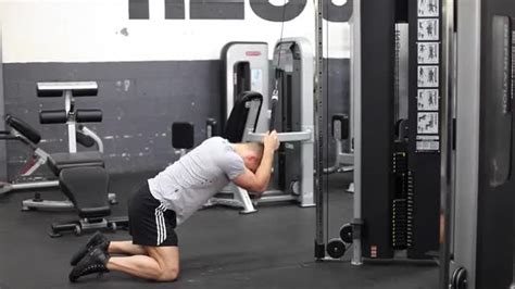Kneeling Oblique Cable Crunch