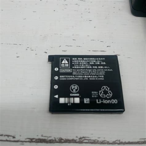 Yahoo オークション Casio Exilim Ex S12 コンパクトデジタルカメラ