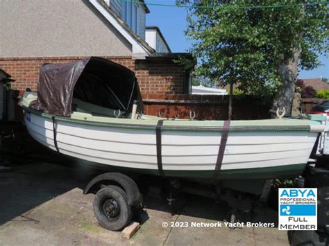 Used 1980 Coastal Recreation Robert Ives Fishing Fifteen Kent Youboat