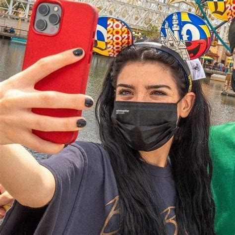 Pin De Glenda Vazquez En Dixie Celebridades Chicos Famosos Famosos