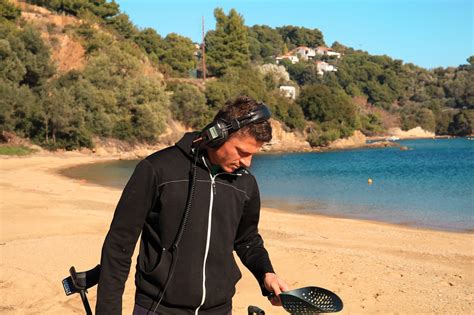 Binary Exploitation Attacking Dynamic Linking By Vickie Li The Startup Medium