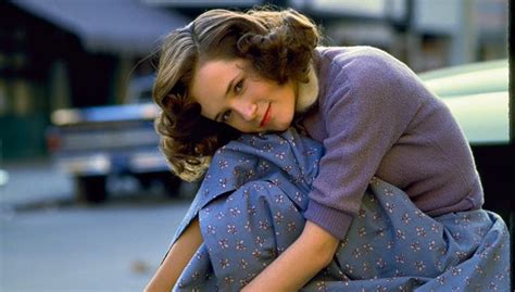 Asi Luce Hoy La Actriz Que Interpretó A Lorraine Mcfly En Volver Al Futuro